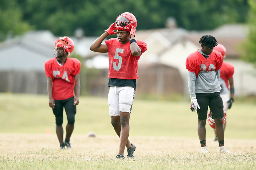 Chaney standout Hewlett eager for senior season after injury in 2021 ...